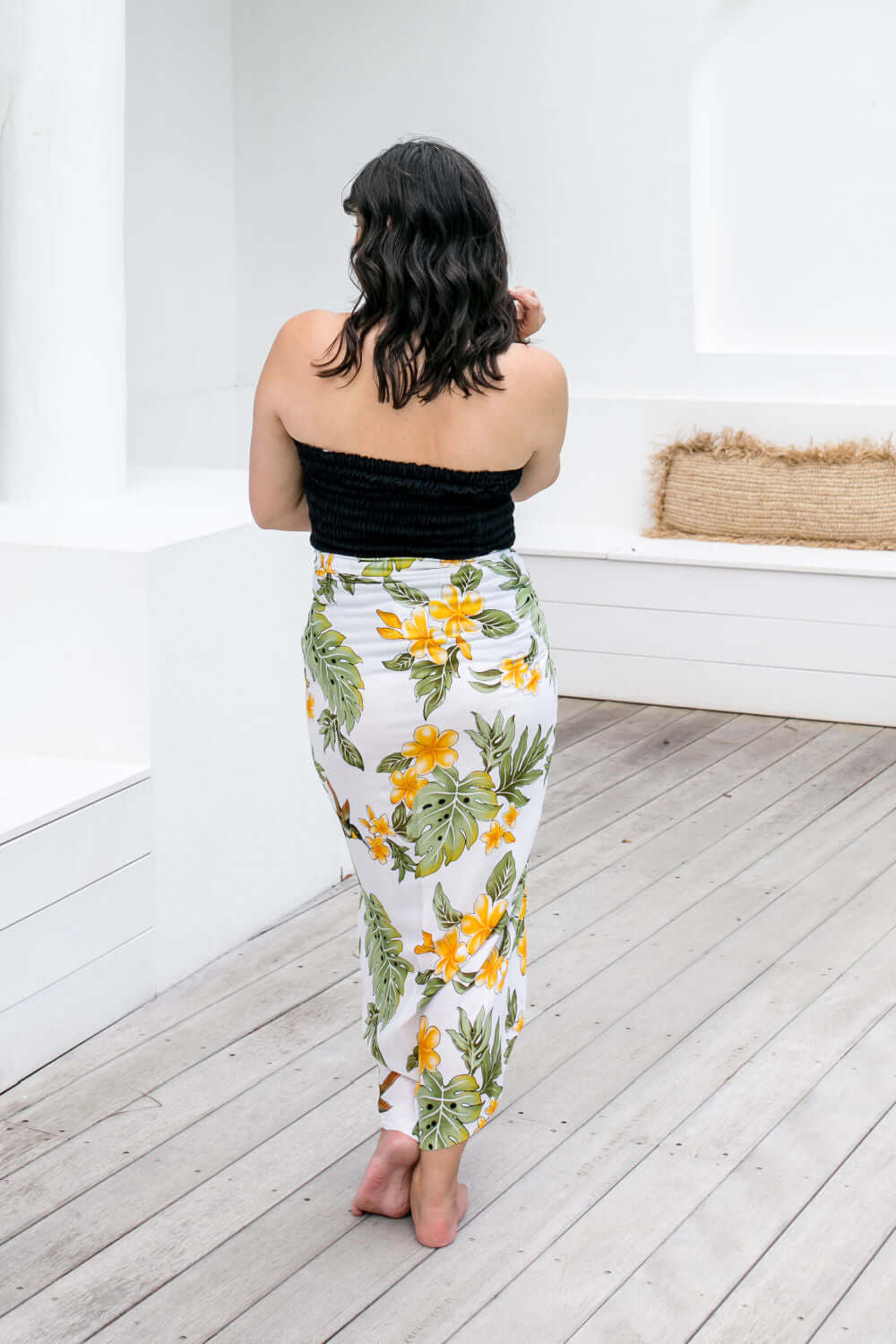 Shop Large Sarongs and Plus Size Sarongs - Holley Day