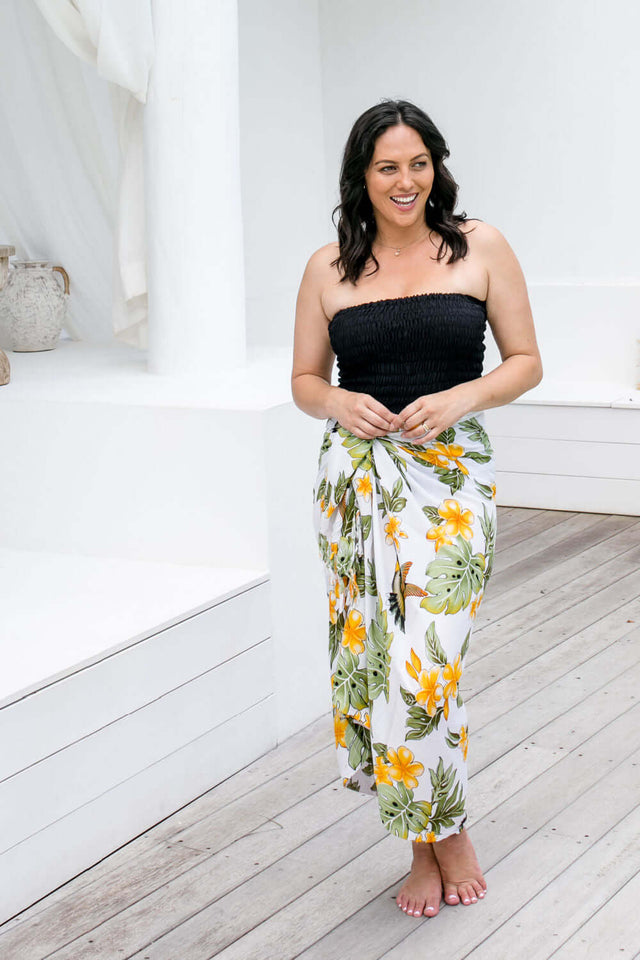 Shop Large Sarongs and Plus Size Sarongs - Holley Day